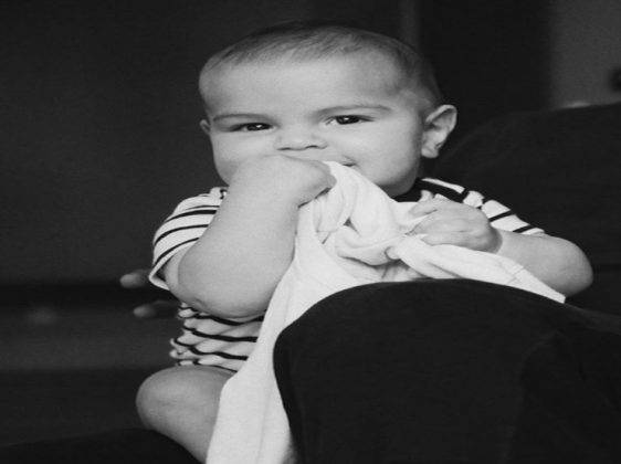 "Il piccolo di casa": Ricky Martin condivide le prime immagini del figlio