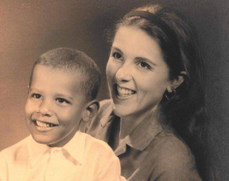 Barack Obama: su Instagram la foto da bambino
