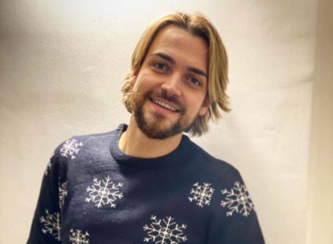 Valerio Scanu disperato per il papà: "è in terapia intensiva"